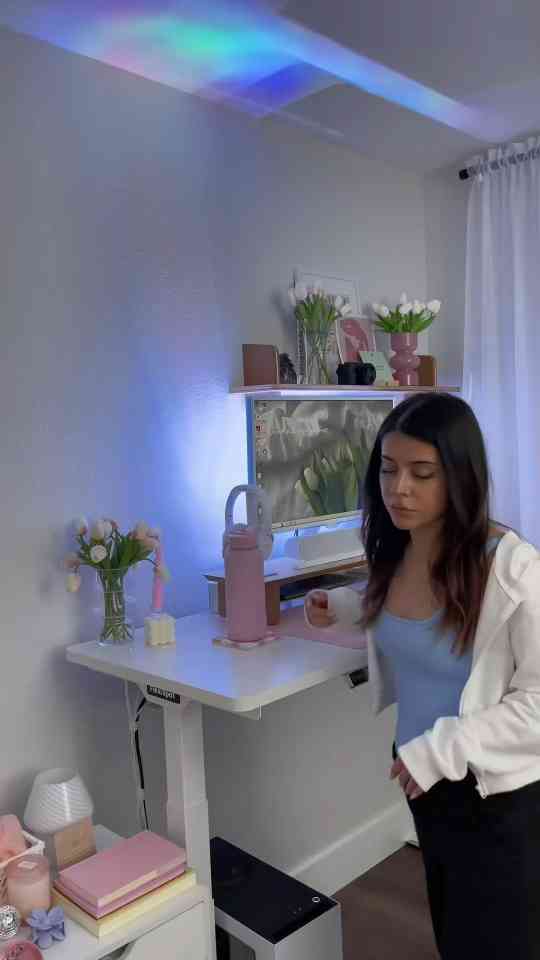 Replying with Typing ASMR – Satisfying Keyboard Sounds