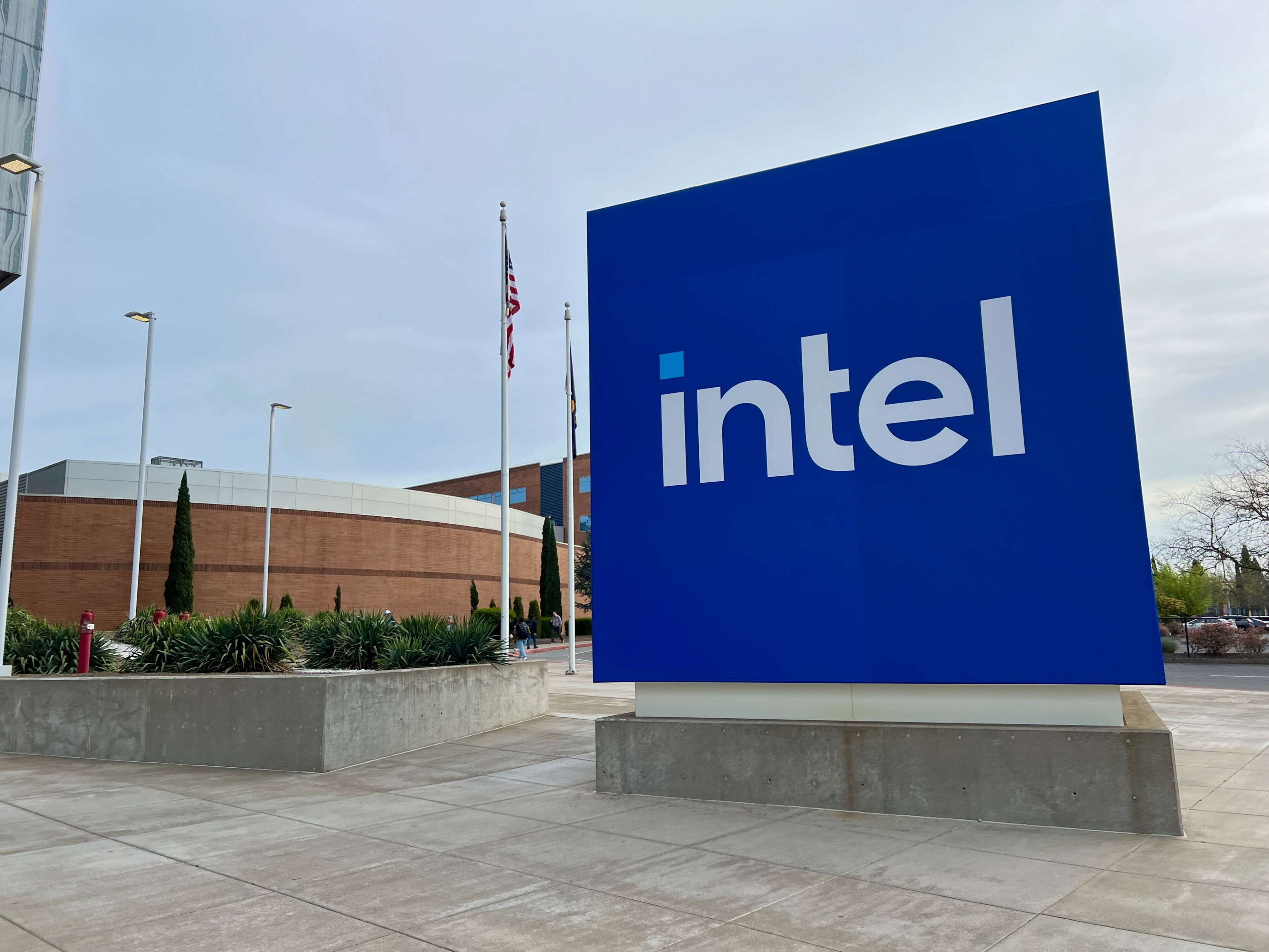 Intel’s mass layoffs spark ‘shock’ and ‘concern’ among Washington ...