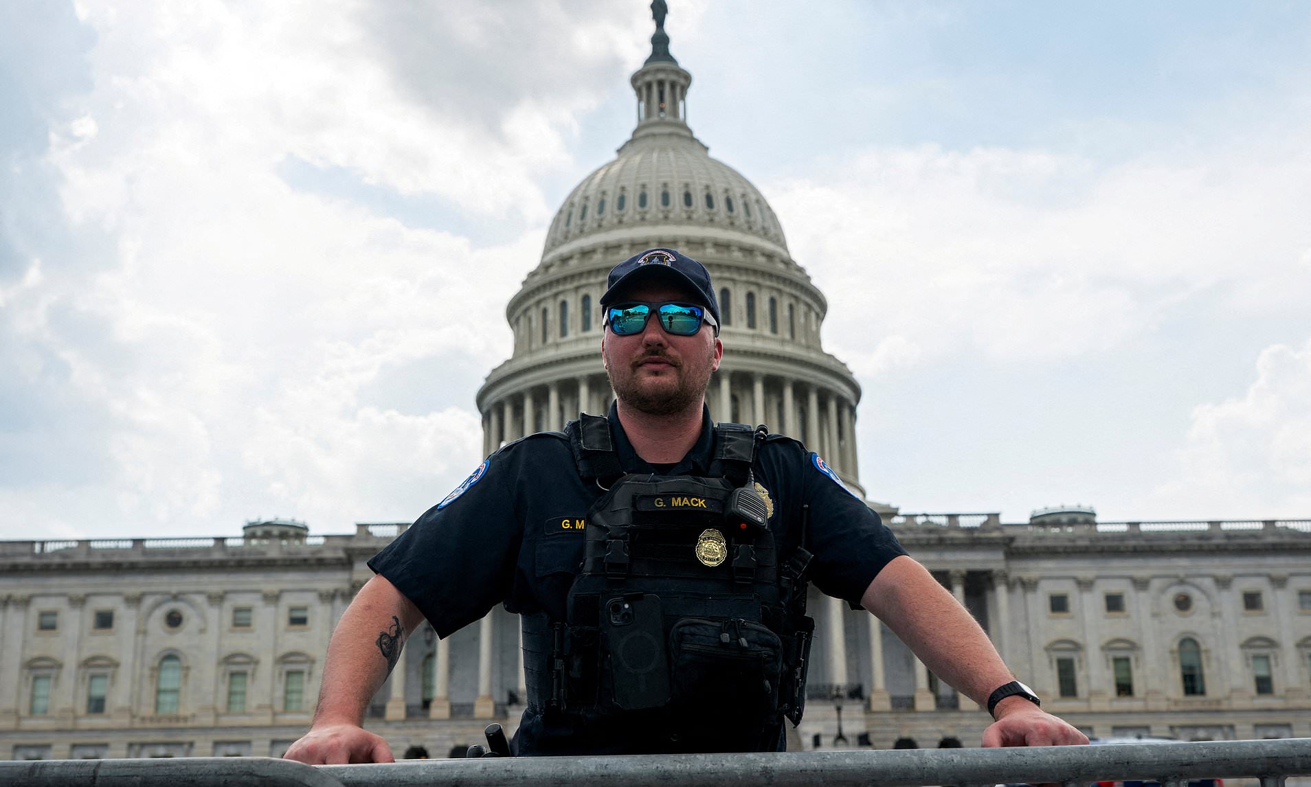 Capitol Police detain man in cowboy hat with 'bow and arrow' close to ...