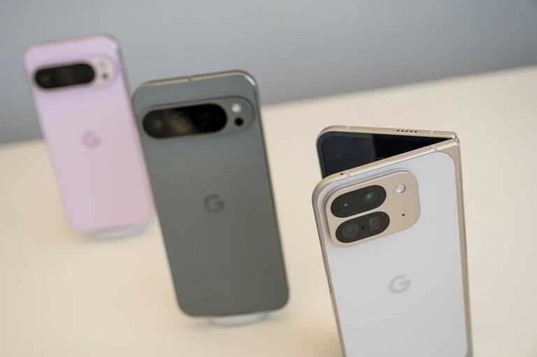 Google to Unveil New Pixel Hardware on Aug. 20 With AI in Focus