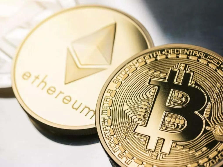 Ethereum outpaces Bitcoin and Solana, surges above $3,200 — trader predicts a shocking $30,000 top