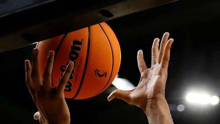 Cincinnati Bearcats Guard Keyshuan Tillery Introduces Himself to Fans