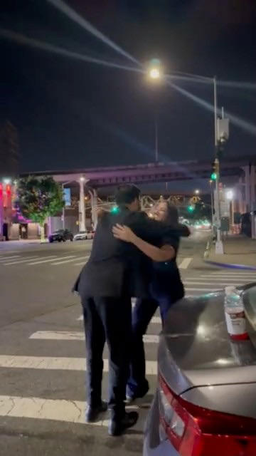 Zohran Mamdani gets hero’s welcome from lefty Dems at AOC-hosted ...