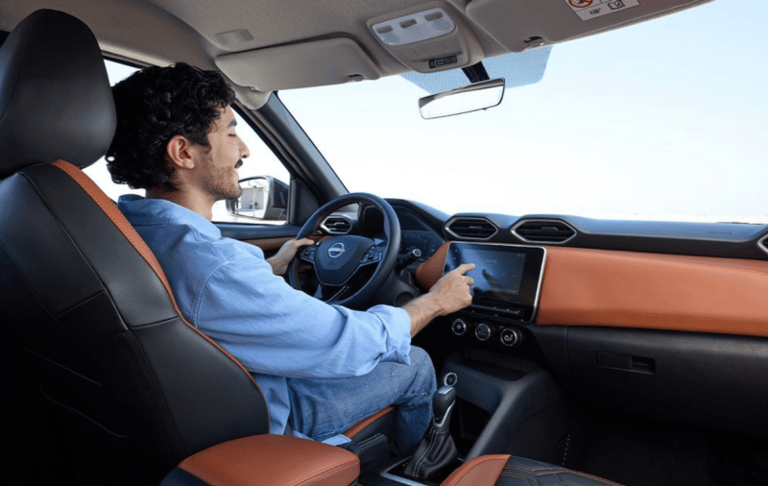 ¿Adiós a la Corona? Camioneta de Nissan lista para competir contra ...