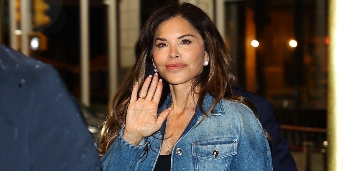 Lauren Sánchez Is Bringing Back the Early Aughts Clubbing Uniform