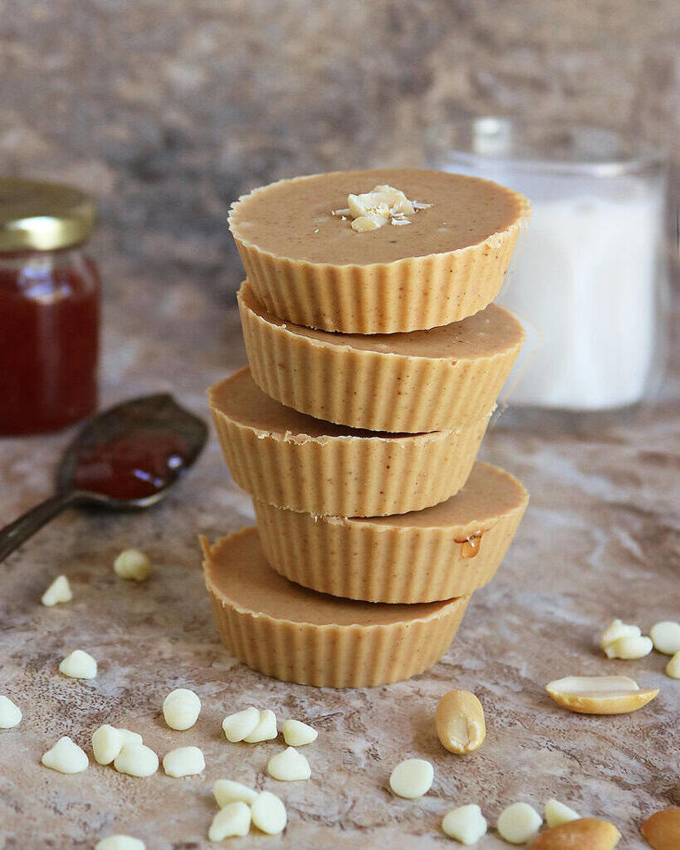 3-Ingredient Pea nut Butter Jelly Cups