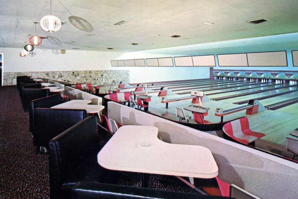 15 Classic Bowling Alleys With Character and History
