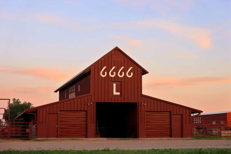 Inside Taylor Sheridan's sprawling $600 million Texas 'cowboy camp ...