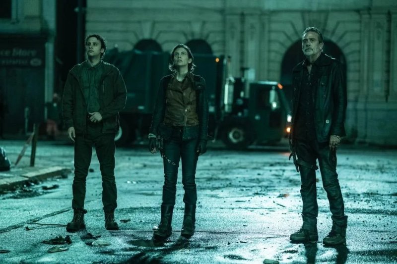 The Walking Dead: Dead City 3, Negan e la sua Lucille nella prima immagine