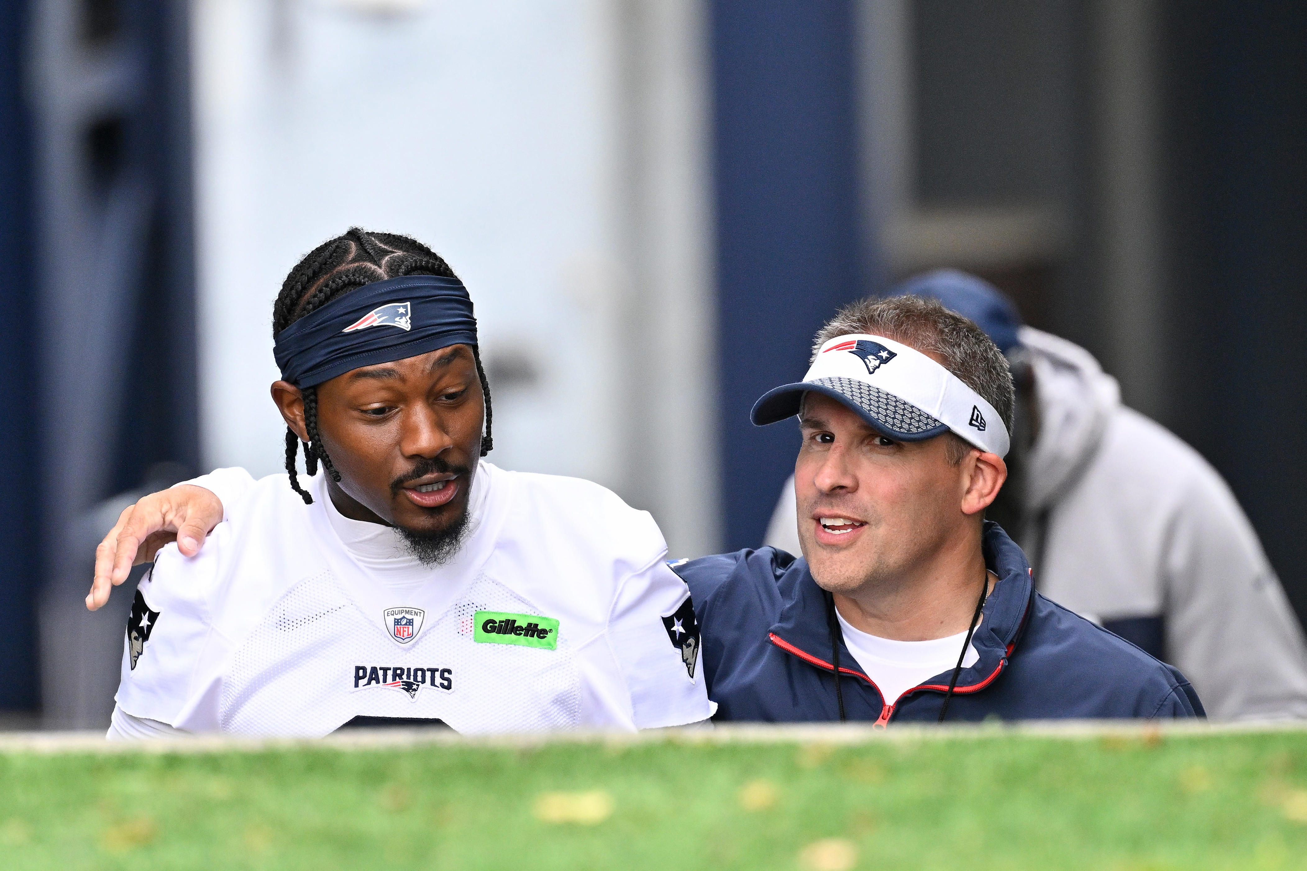 One burning question at each position on Patriots' offense