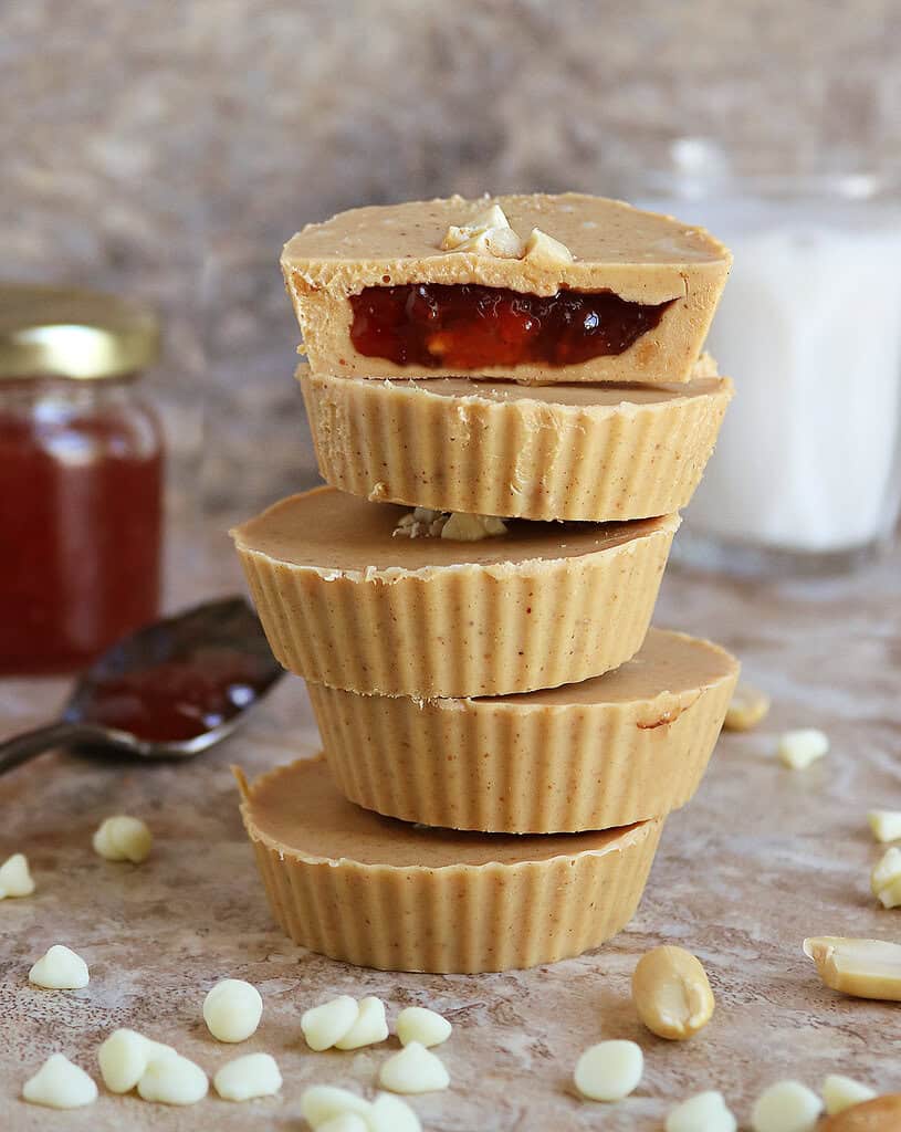 3-Ingredient Pea nut Butter Jelly Cups