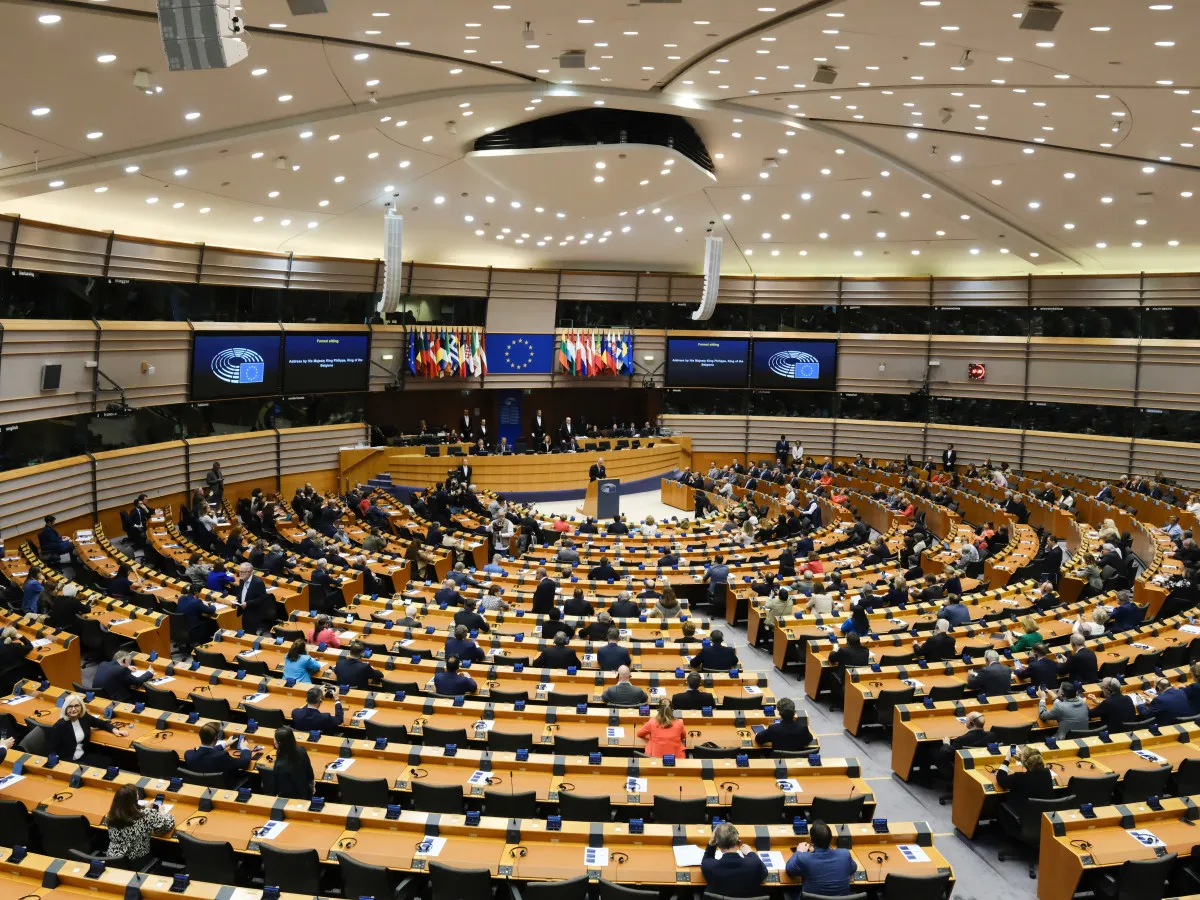 ODS sesbírala podpisy pro boj proti povolenkám v EP. Rumuni prý snaze uškodili