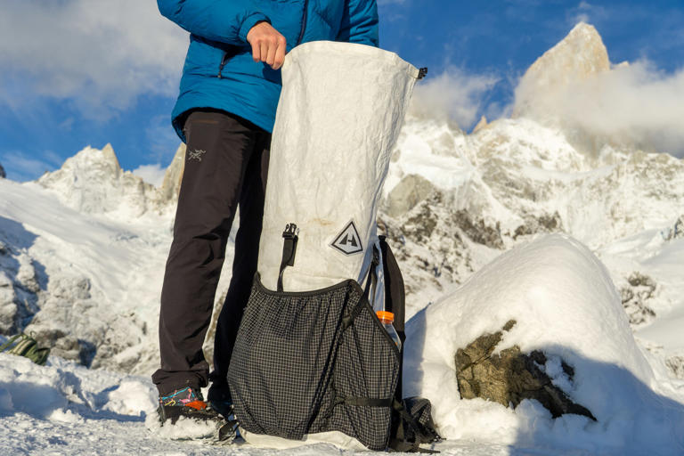 New Woven DCF, Improved Classic UL Pack: Hyperlite Mountain Gear ...