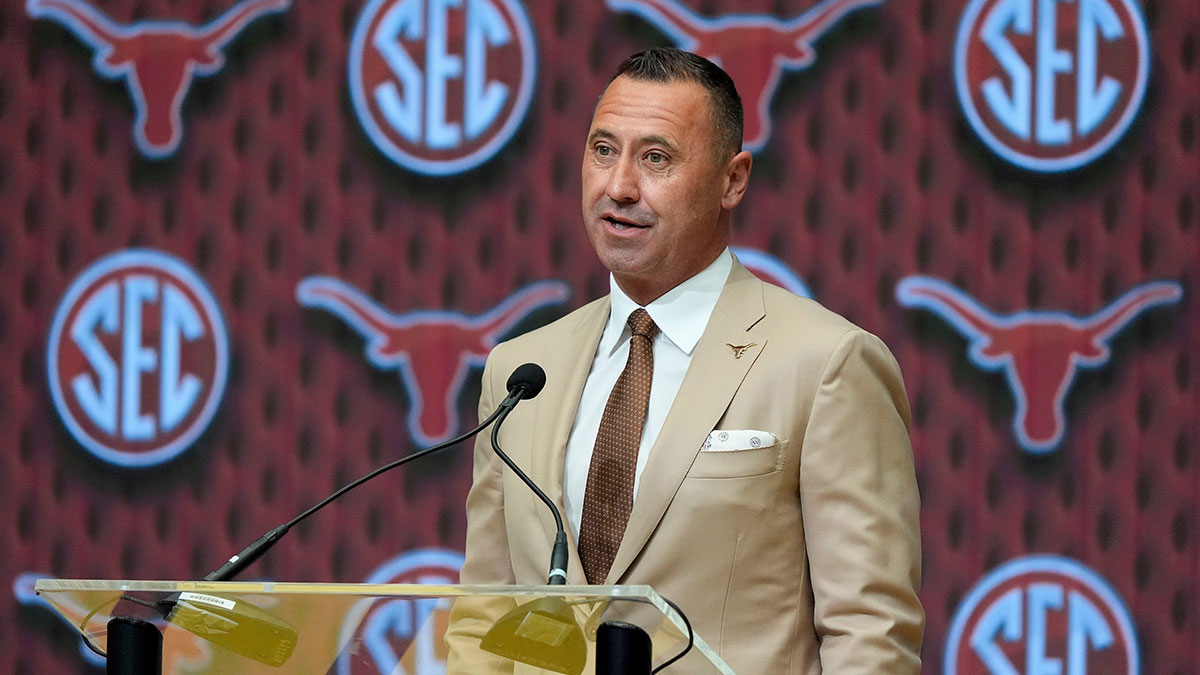 Greg Sankey apologizes to Texas football HC Steve Sarkisian over Texas ...