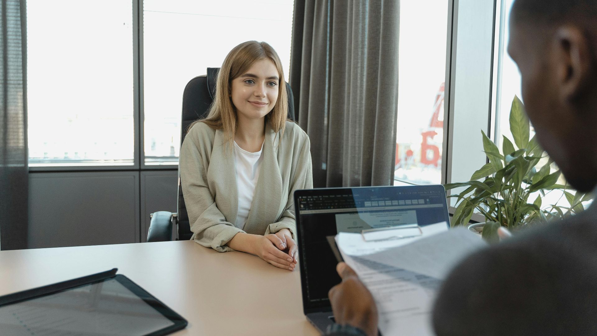 20 Unconventional Questions To Ask At A Job Interview To Make You Stand Out