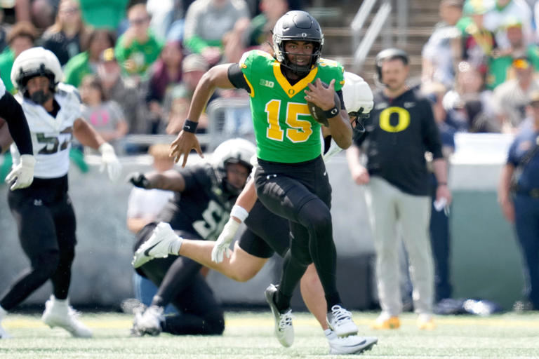Checking in with the Oregon Ducks QB room ahead of the 2025 season