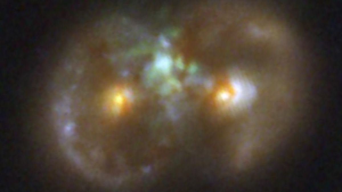 Newly Discovered “Infinity Galaxy” Might Explain How Supermassive Black ...