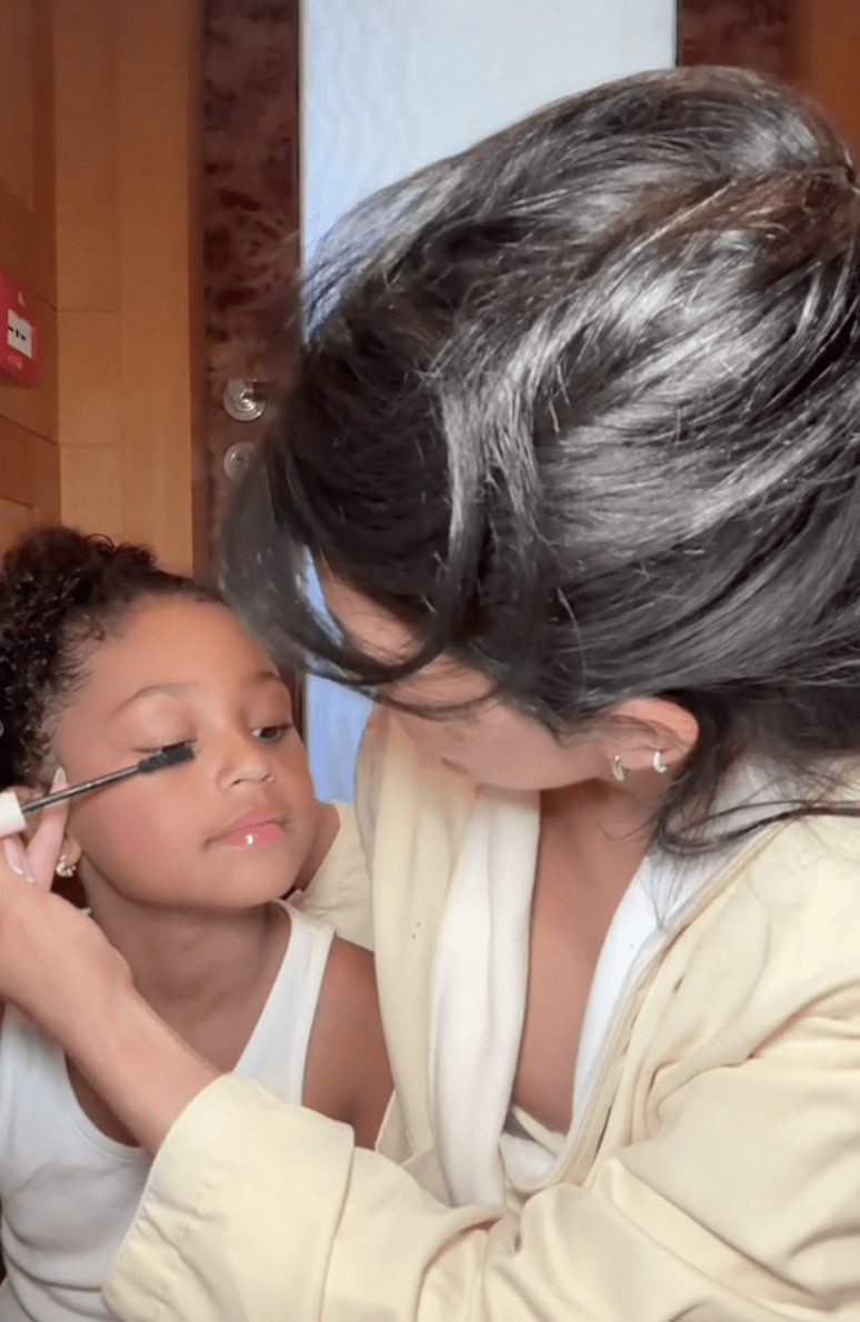 Kylie Jenner and daughter Stormi share adorable makeup tutorial video ...