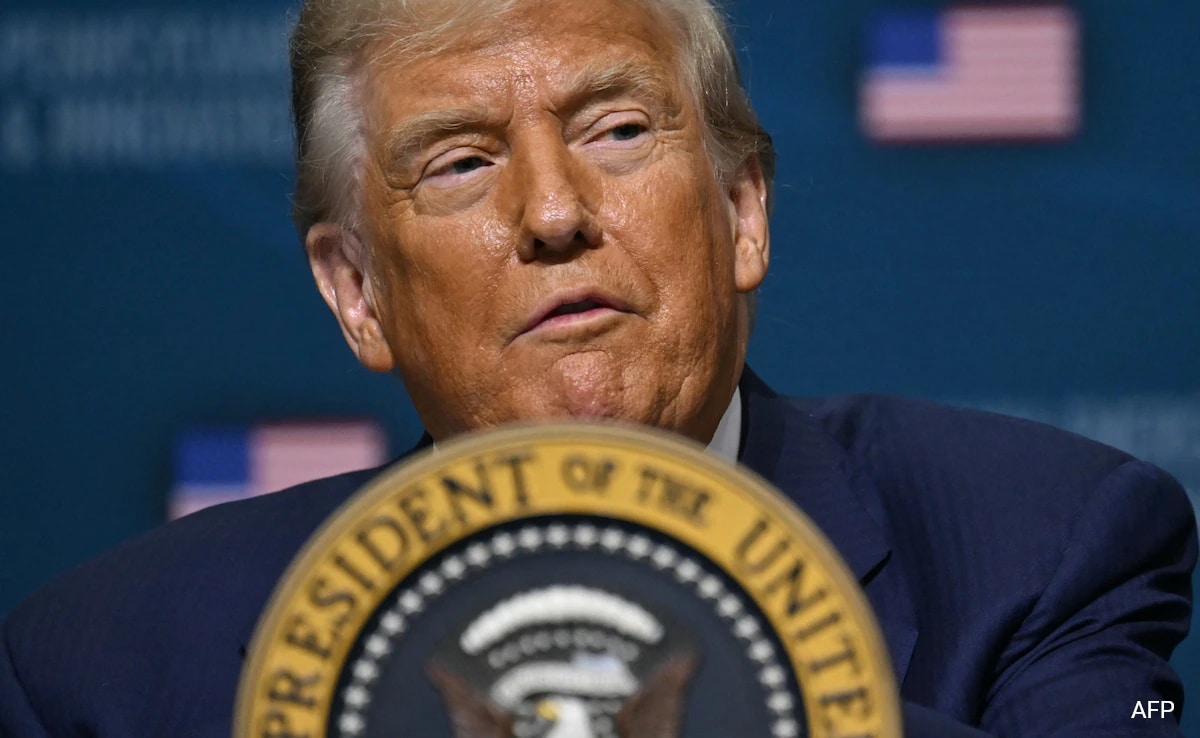 Trump Slams His Own Supporters As 'Weaklings' For Falling For Epstein ...