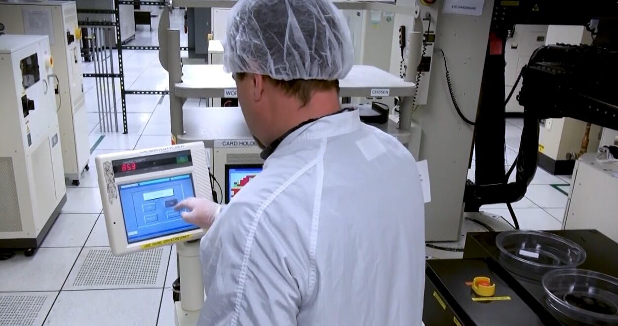 GlobalFoundries gets $375 million in federal funding to expand ...