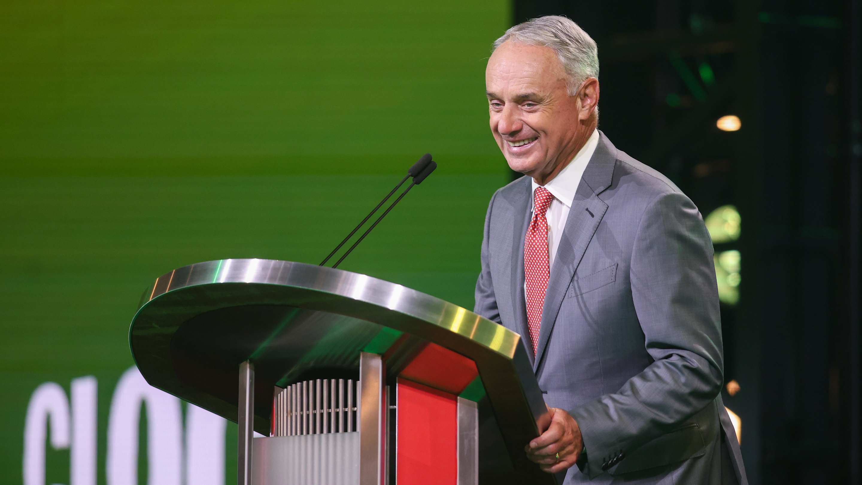 MLB commissioner Rob Manfred recognizes low-spending teams hurting baseball