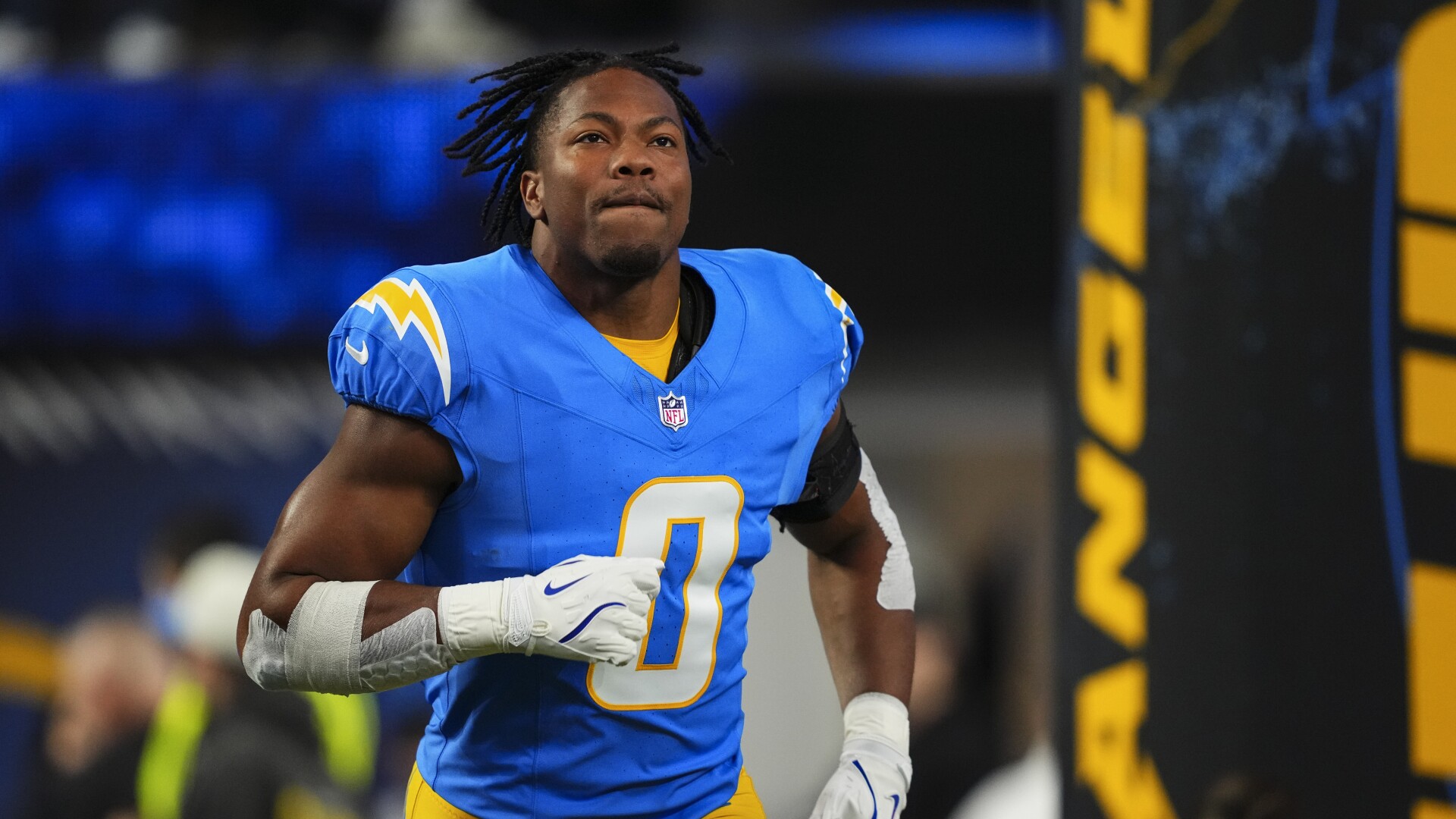 Daiyan Henley says he's full go for Chargers camp after shoulder surgery
