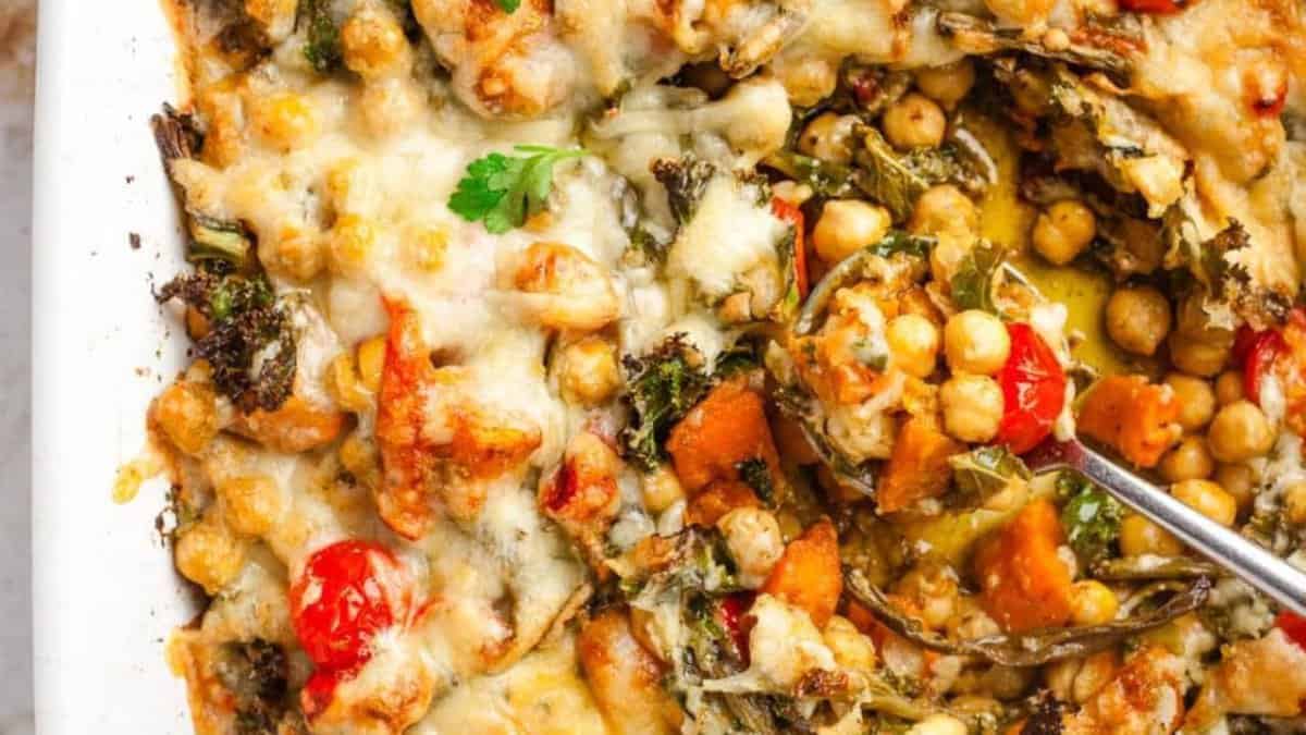 17 Veggie Loaded Dump-And-Go Dishes That Will Change Your Dinner Game