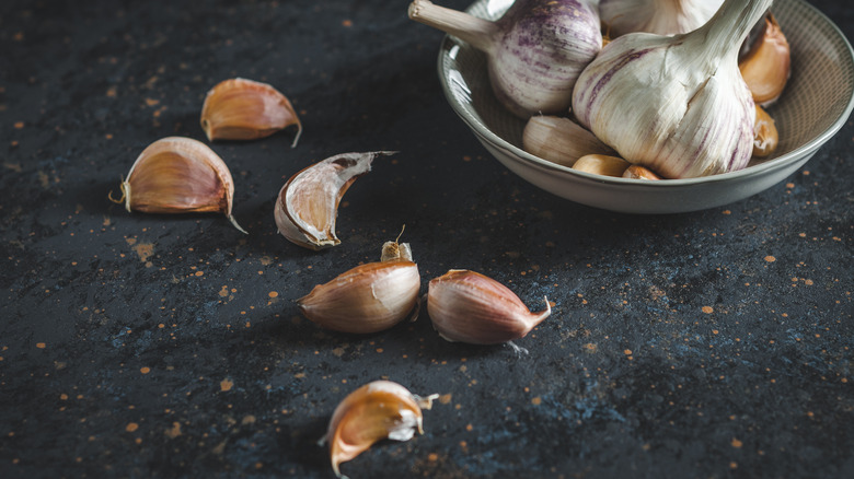 10 Mistakes You're Making When Using A Garlic Press