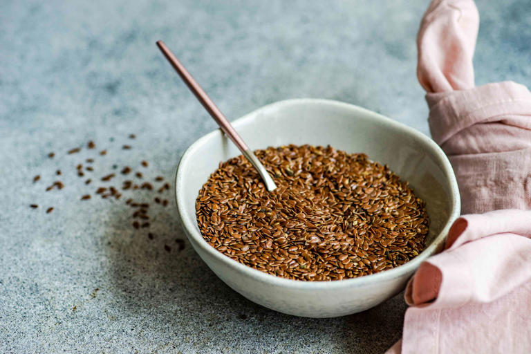 What happens to your body when you eat flaxseeds regularly