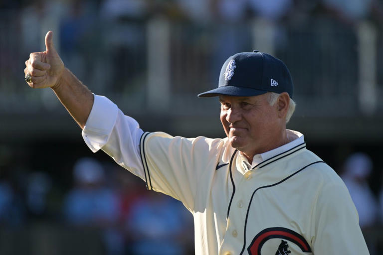Cubs legend Ryne Sandberg gives health update during ‘challenging ...