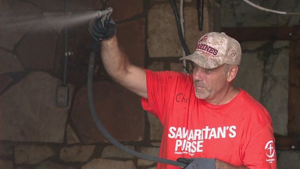 From strangers to friends: Hunt community rallies around victims of ...