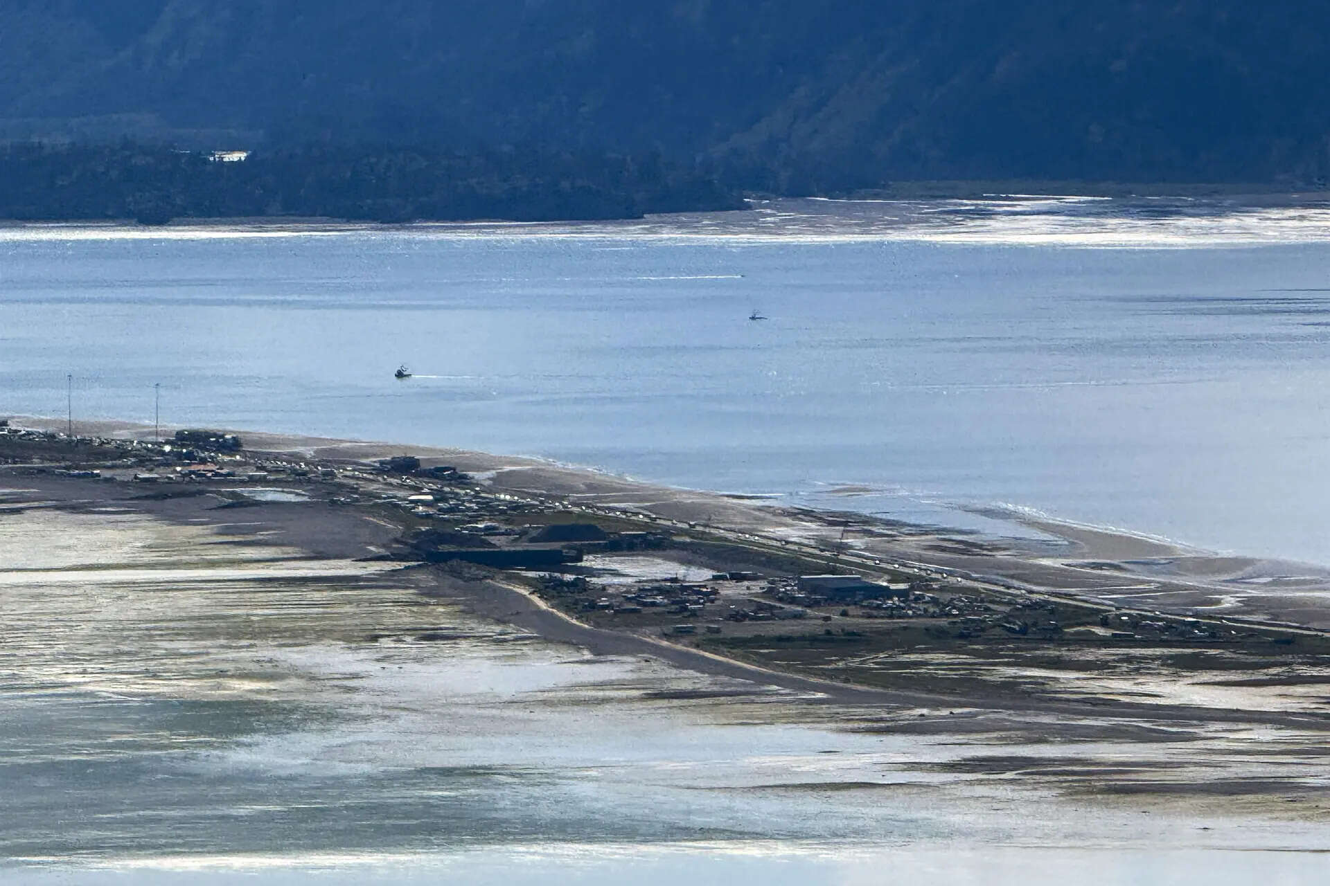 7.3-magnitude quake strikes off Alaska, triggers small tsunami