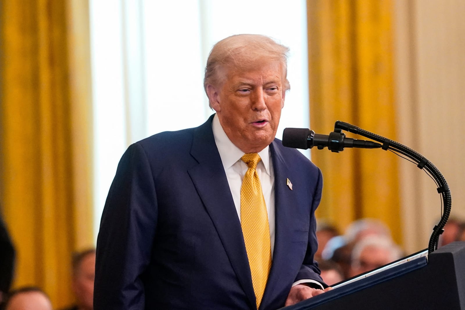 'It’s just better!' Trump wins back MAGA with 'cane sugar Coke ...