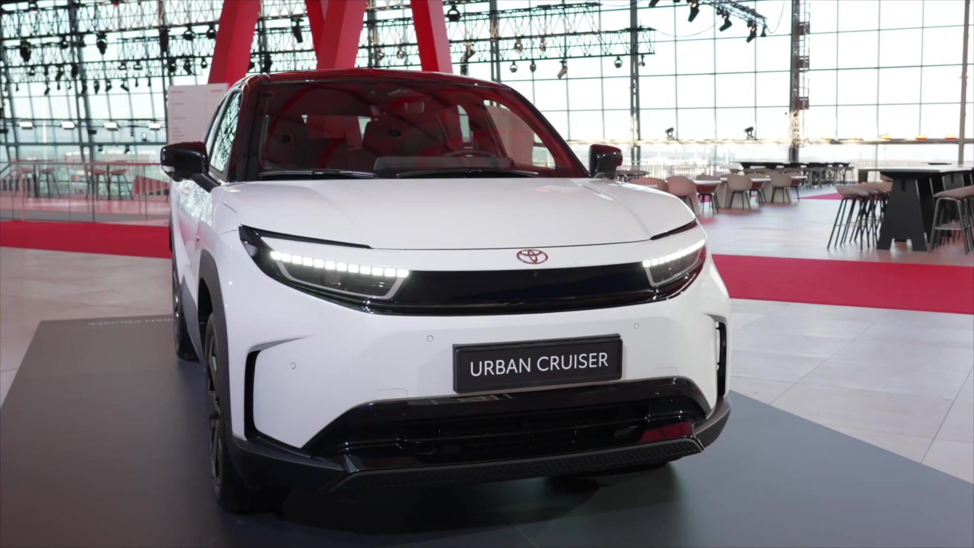 Neuer Toyota Urban Cruiser für das vollelektrische B-SUV-Segment