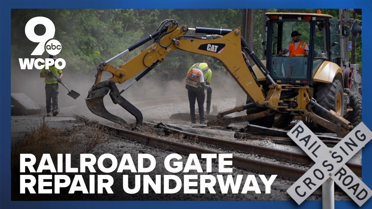 Work begins to fix malfunctioning gates at major Newtown railroad crossing