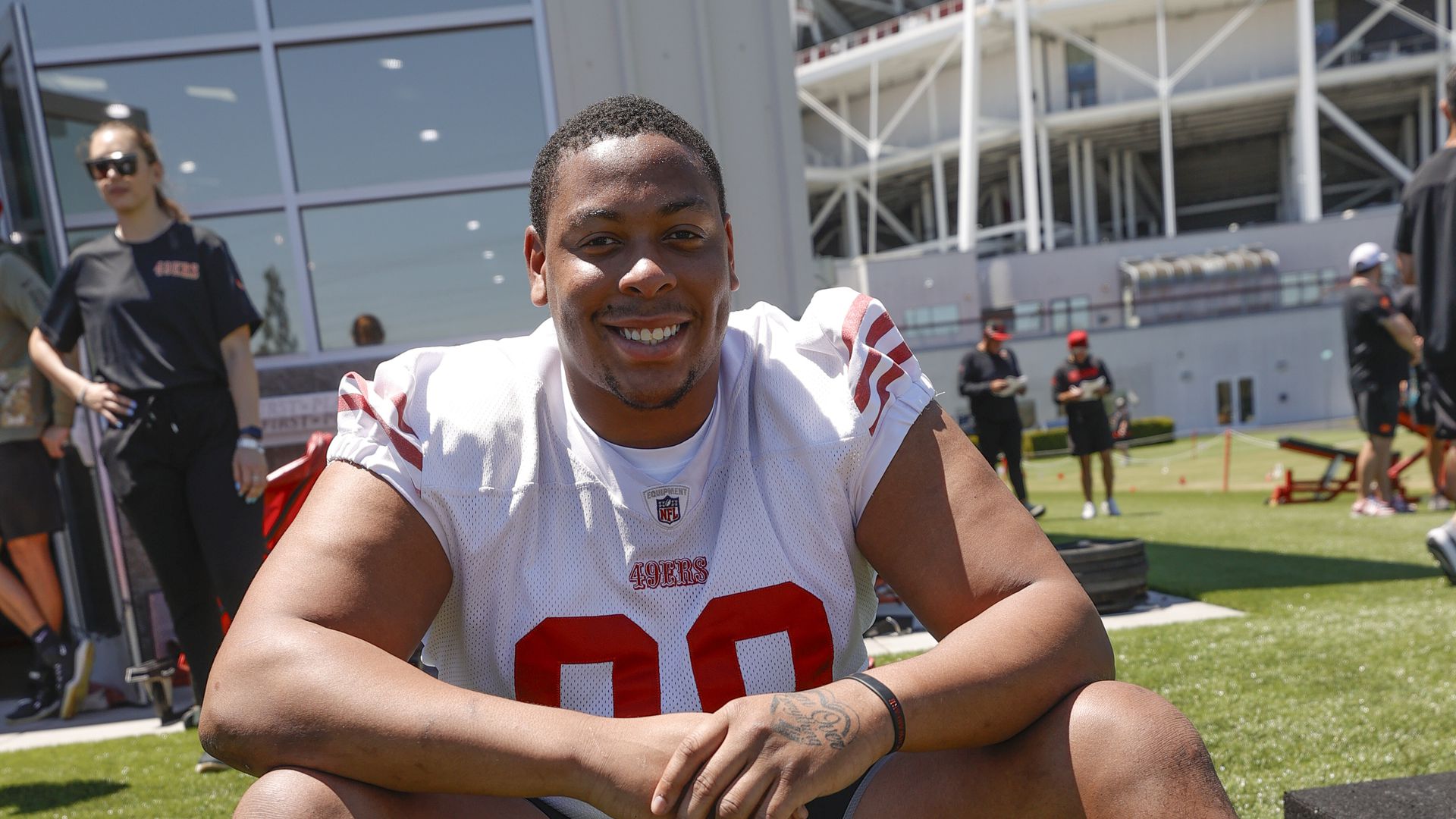 Report: 49ers sign second-round pick Alfred Collins to four-year, $10.3 million deal