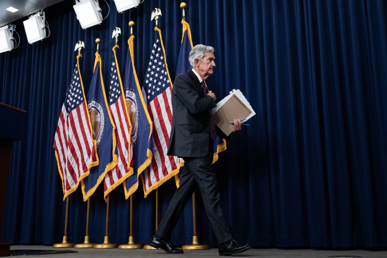 Why Political Pressure on Central Banks Is So Toxic for Investors