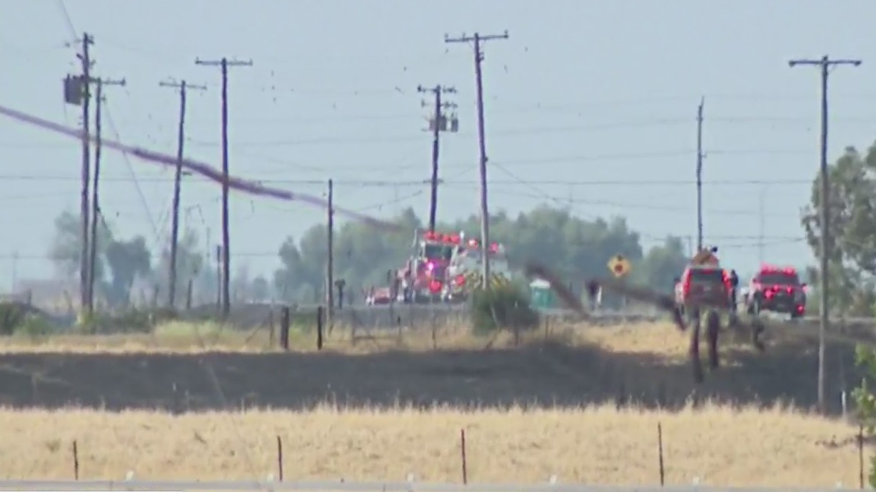 Over 100 acres burn in Rio Linda grass fire