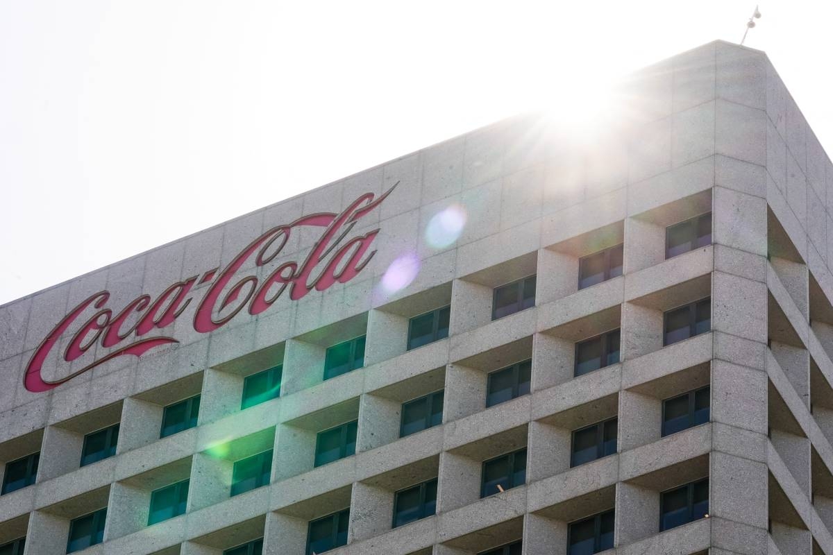 Trump says Coca-Cola to switch to cane sugar in US