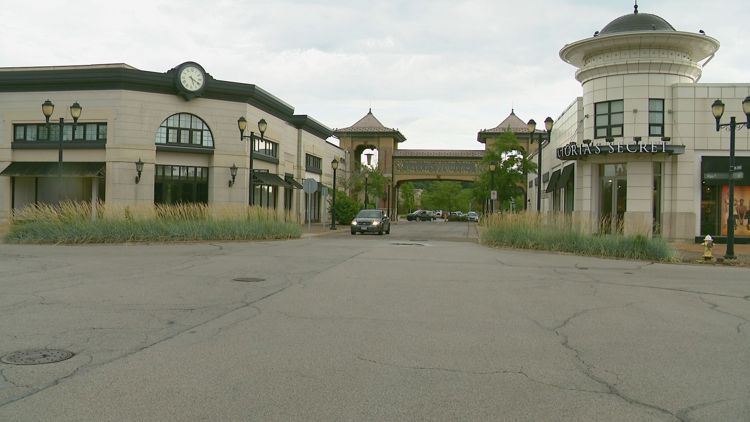 Shops at Fallen Timbers in sad state; area residents hope it bounces back