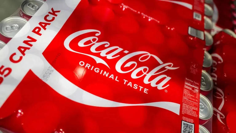 Trump says Coca-Cola agreed to use ‘real’ cane sugar for Coke in US ...