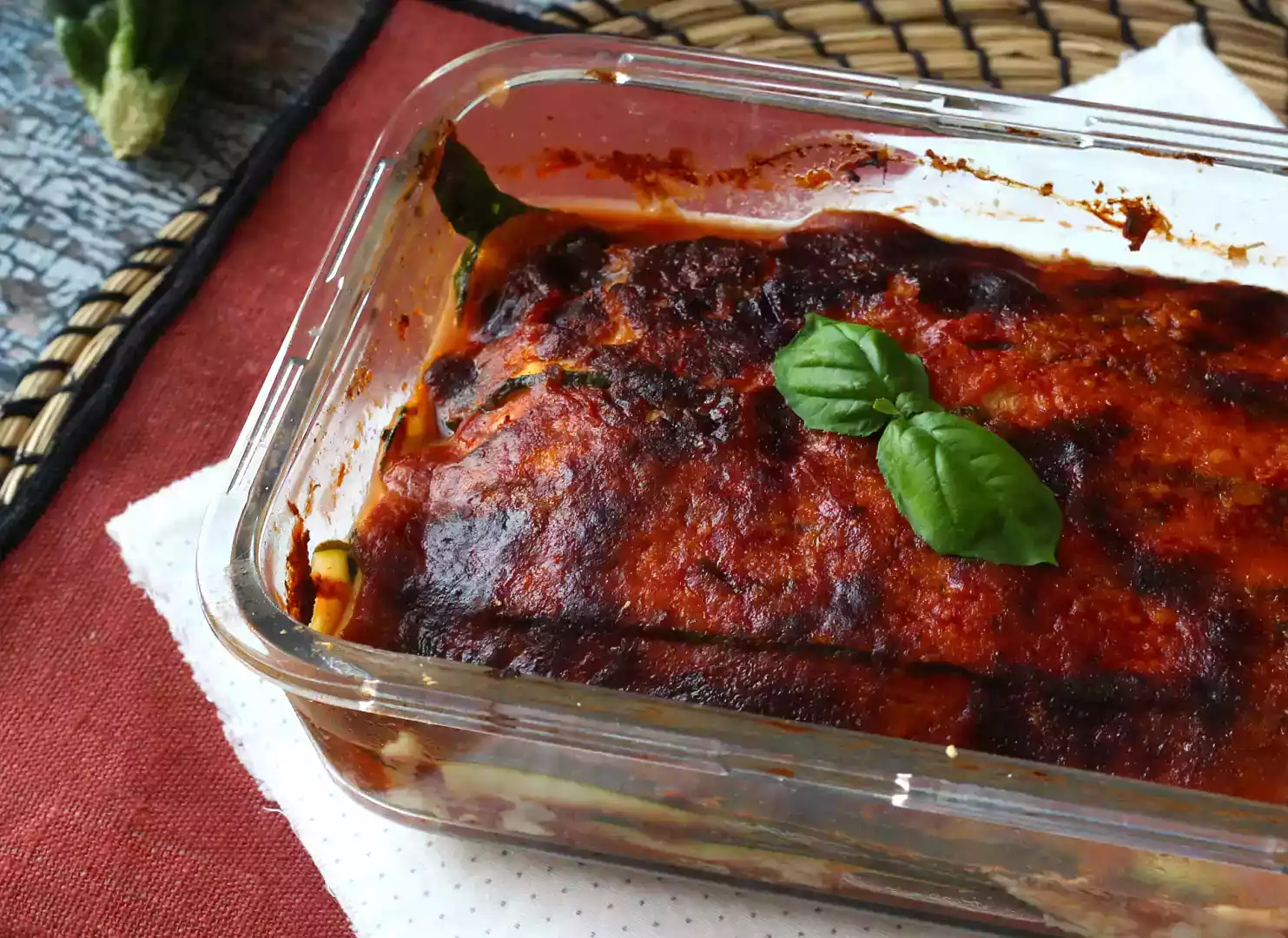 Courgette parmigiana in air fryer: snel, licht en knapperig