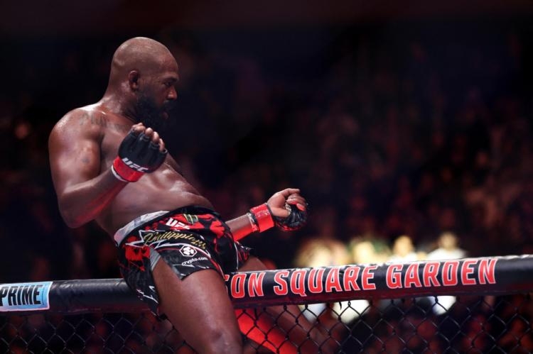 MMA. « Ça représente énormément pour moi » : Jon Jones justifie sa ...
