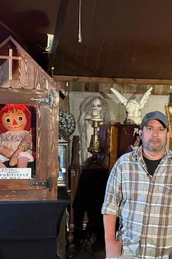 Annabelle Handler Dan Rivera Dies On Paranormal Tour At 54 ...