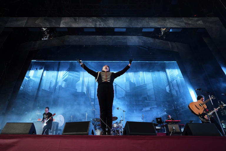 My Chemical Romance reaction points to big gig problem