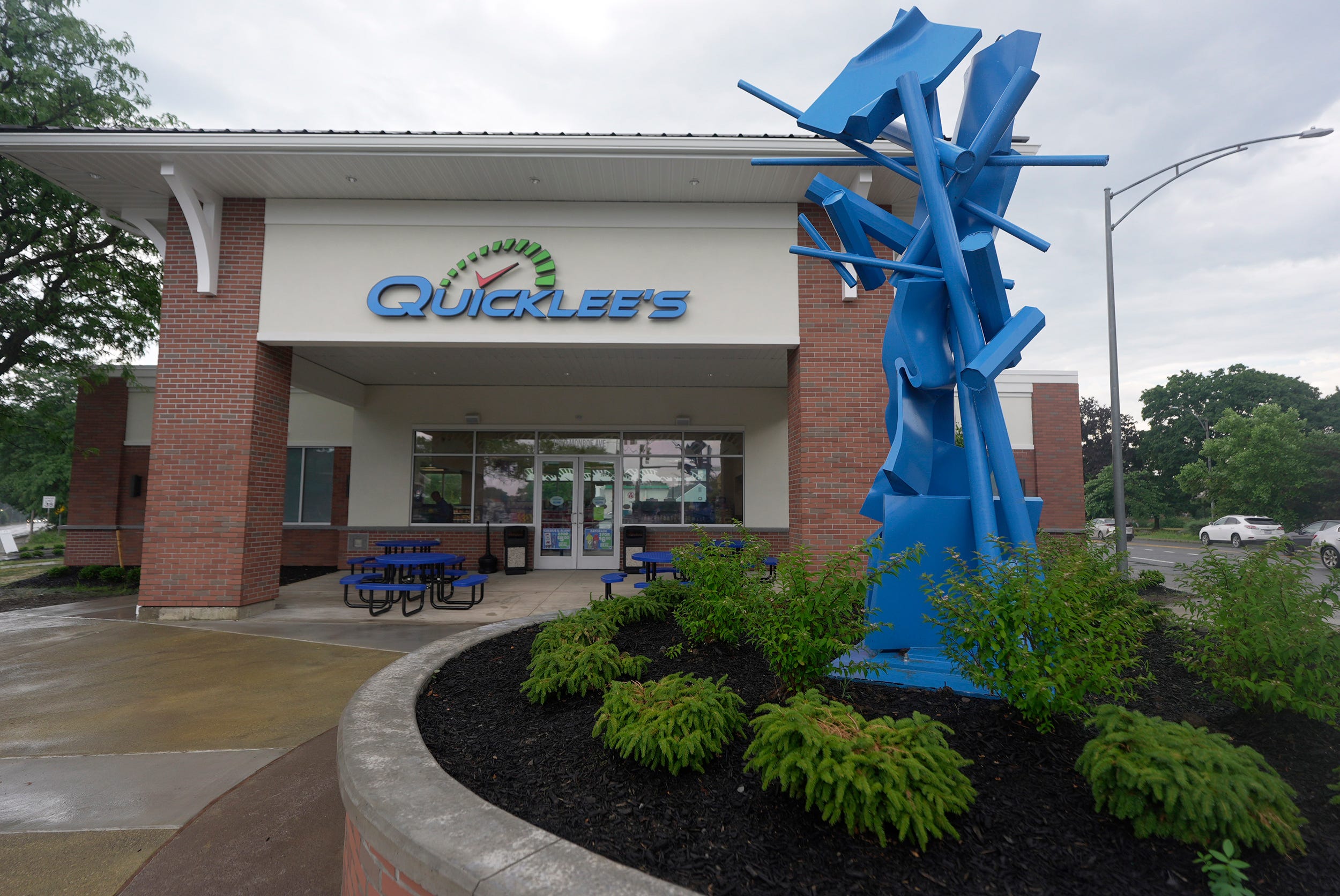 New Brighton Quicklee’s features sculpture by world-renowned artist