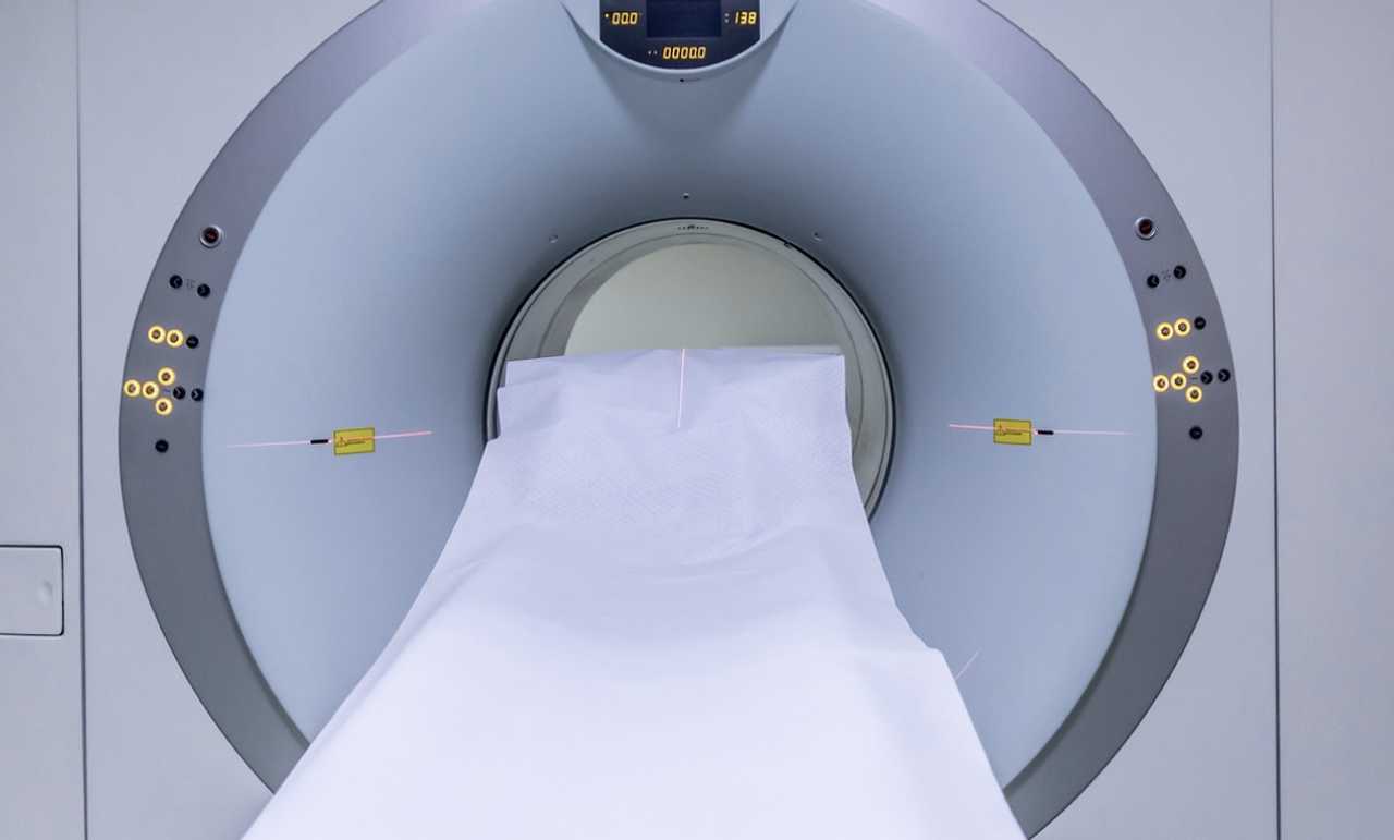 Pulled Into MRI Machine While Wearing Metal Chain, Man Critically ...