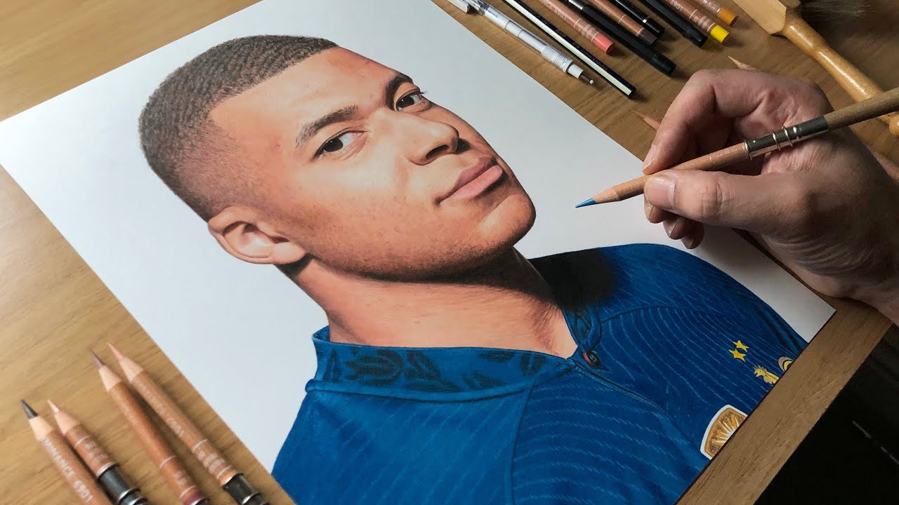 Drawing Kylian Mbappé – Insanely Realistic Football Art!