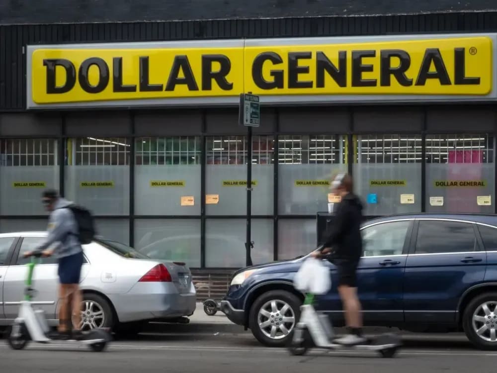 Dollar General Retail Traders Remain Cautious As Discount Retailer Says ...