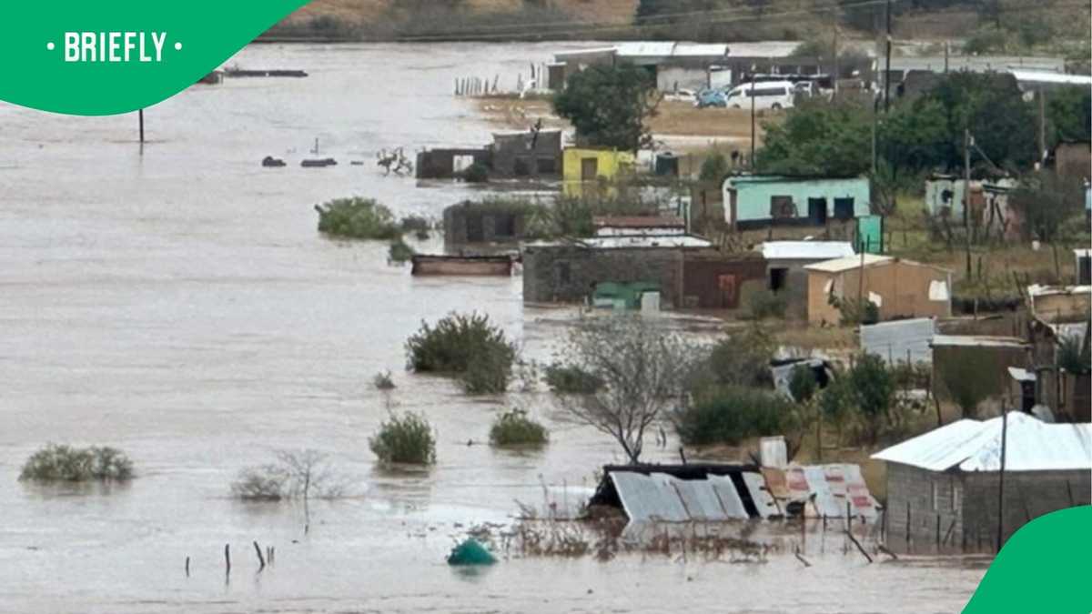 Severe thunderstorms in KwaZulu-Natal destroy 125 homes, injure three ...